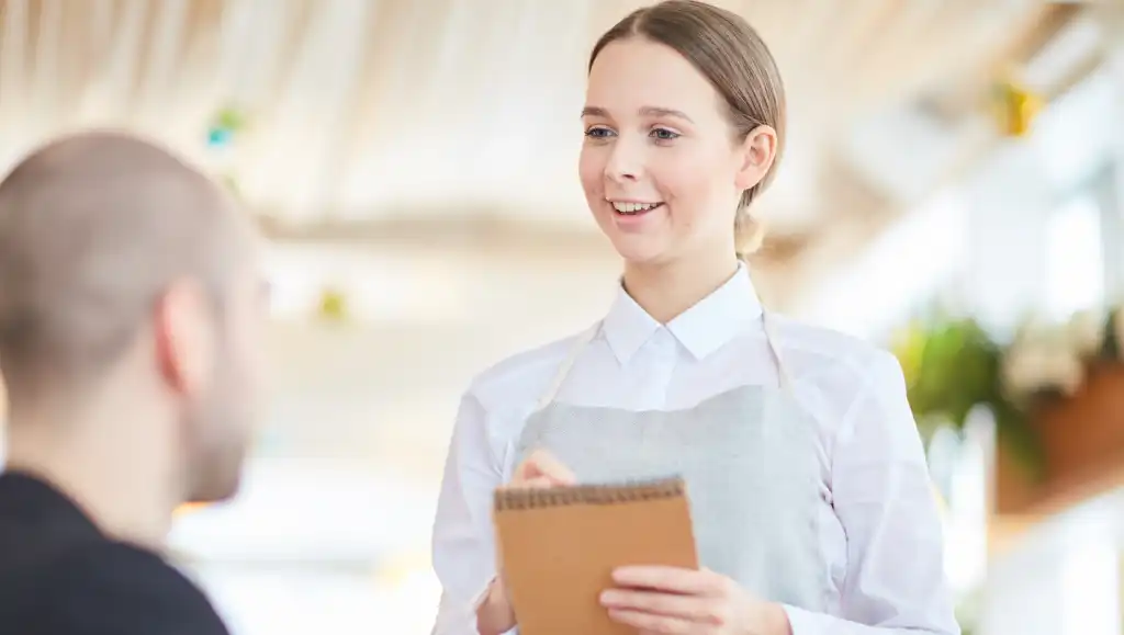 How Hospitality Students Can Build Professional Etiquette
